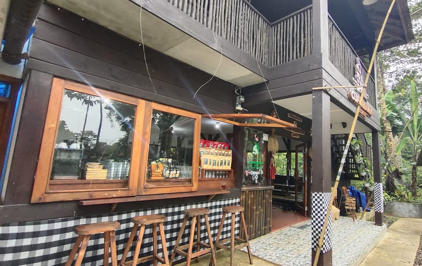 Cupumanik Coffee, Tempat Ngopi yang Sejuk di Bukanagara Subang - Travelidh